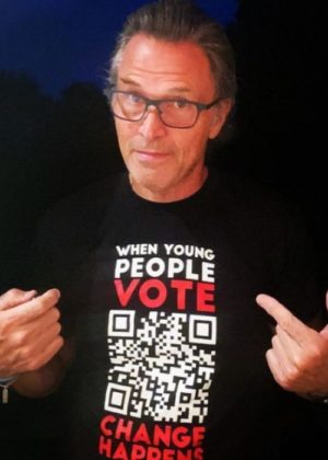 Tim Daly Height, Weight, Family, Facts, Girlfriend, Education, Biography