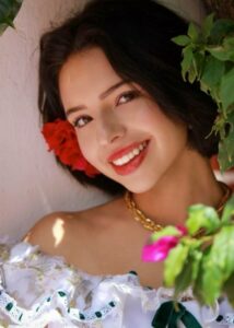 Ángela Aguilar Height, Weight, Age, Boyfriend, Family, Facts, Biography