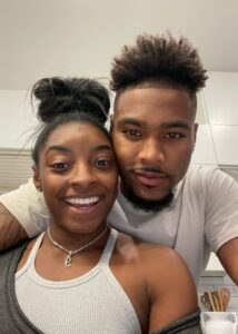 Jonathan Owens Height, Weight, Family, Girlfriend, Education, Biography