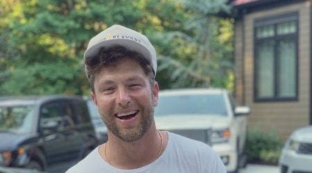 Chris Lane Height, Weight, Age, Spouse, Family, Facts, Biography