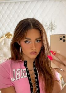 Michelle Kennelly Height, Weight, Age, Boyfriend, Family, Facts, Biography