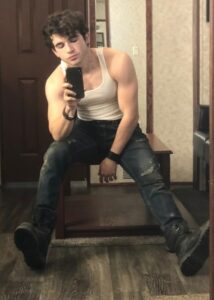 Ted Sutherland Height, Weight, Age, Girlfriend, Facts, Biography