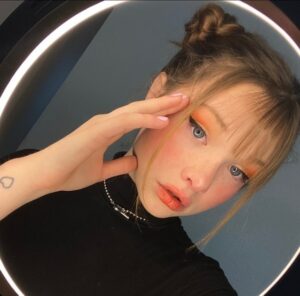 Zoe Colletti Height, Weight, Age, Boyfriend, Family, Facts, Biography