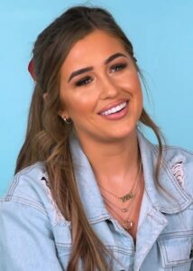 Georgia Steel Height, Weight, Age, Boyfriend, Biography, Family, Facts
