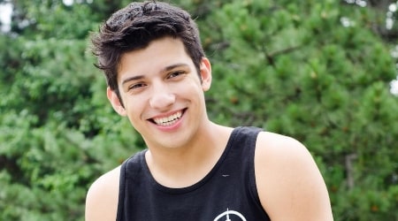Kevin Alves Height, Weight, Age, Girlfriend, Family, Facts, Biography