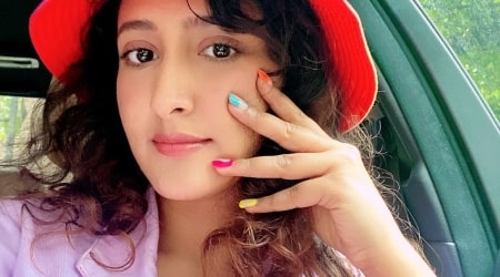 Shivya Pathania Height, Weight, Age, Boyfriend, Biography, Family