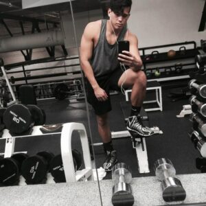 Kian Talan Height, Weight, Age, Girlfriend, Family, Facts, Biography