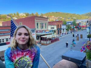 MacKenzie Mauzy Height, Weight, Age, Boyfriend, Biography, Family