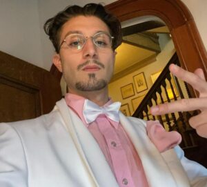 bbno$ Height, Weight, Age, Girlfriend, Family, Facts, Biography