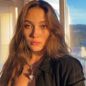 Eileen Gu Height, Weight, Age, Boyfriend, Family, Facts, Biography