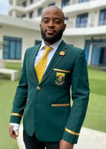 Temba Bavuma Height, Weight, Family, Spouse, Education, Biography