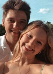 Logan Sharpe Height, Weight, Age, Girlfriend, Family, Biography