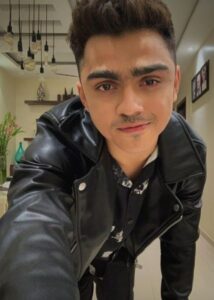 Rohan Shah Height, Weight, Age, Girlfriend, Family, Facts, Biography