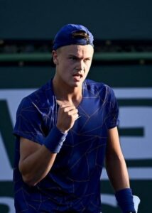 Holger Rune Height, Weight, Age, Family, Facts, Biography