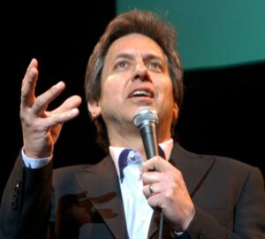 Ray Romano Height, Weight, Age, Facts, Biography, Family, Trivia