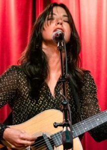 Sharon Van Etten Height, Weight, Age, Boyfriends, Biography