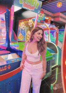 Jiya Shankar Height, Weight, Age, Boyfriends, Biography, Facts