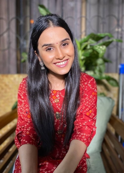 Anushka Kaushik Height Weight Age Boyfriend Facts Biography