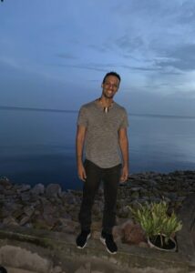 Ari'el Stachel Height, Weight, Age, Family, Biography, Facts