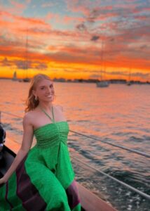 Avery Singer Height, Weight, Age, Boyfriend, Facts, Biography