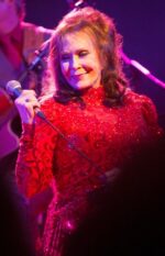 Loretta Lynn Height, Weight, Age, Facts, Biography, Family, Spouse