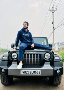 Adrit Roy Height, Weight, Age, Girlfriend, Facts, Biography