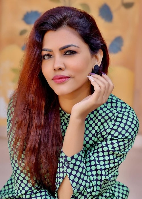 Simran Mishrikoti Height Weight Age Facts Biography