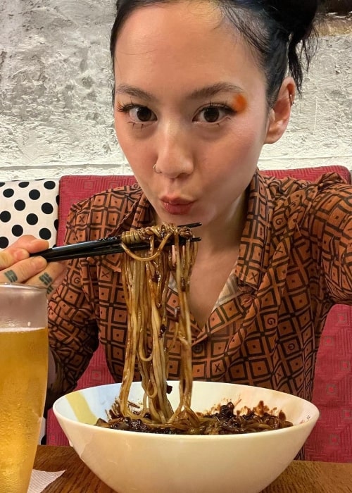 Michelle Zauner Height Weight Age Spouse Facts Biography