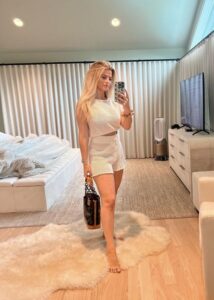 Lauren Pesce Height, Weight, Age, Spouse, Facts, Biography