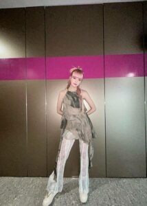 Lily (NMIXX) Height, Weight, Age, Facts, Boyfriend, Biography