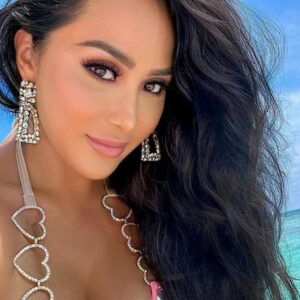 Laura Gurrola Height, Weight, Age, Spouse, Facts, Biography