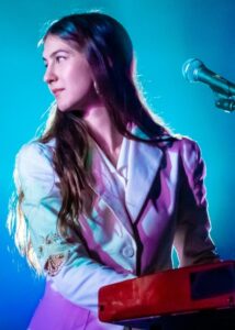 Weyes Blood Height, Weight, Age, Family, Biography, Facts
