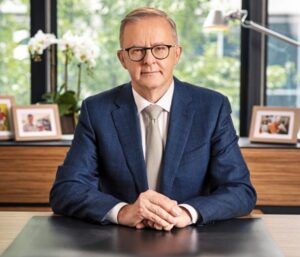 Anthony Albanese Height, Weight, Age, Family, Wife, Biography