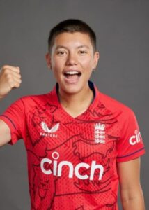 Issy Wong Height, Weight, Family, Facts, Education, Biography