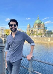 Akshay Oberoi Height, Weight, Age, Wife, Father, Biography, Facts
