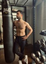 Paresh Pahuja Height, Weight, Age, Girlfriend, Family