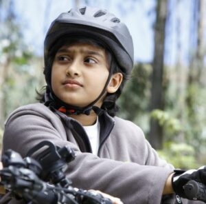 Sanoop Santhosh Height, Weight, Age, Birthday, Parents