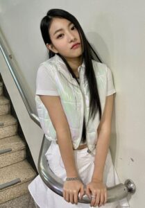 Aran (FIFTY FIFTY) Height, Weight, Age, Birthday, Family, Facts