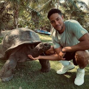 Chanan Colman Height, Weight, Age, Girlfriend, Ethnicity