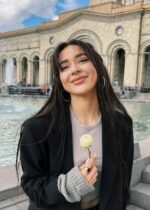 Elsarca Height, Weight, Age, Boyfriend, Birthday, Family