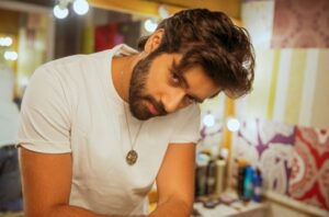 Utkarsh Sharma Height, Weight, Age, Education, Family, Biography