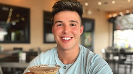 Nick Horton Height, Weight, Age, Boyfriend, Family