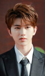 Cai Xukun Height, Weight, Age, Girlfriend, Family, Biography, Facts