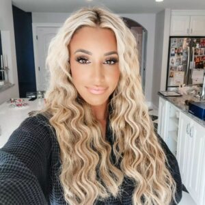 Danielle Cabral Height, Weight, Age, Husband, Family