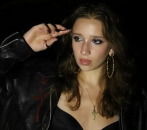 Isabel LaRosa Height, Weight, Age, Facts, Family, Biography