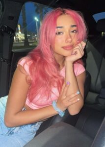 Kathleen Hixson Height, Weight, Age, Boyfriend, Family