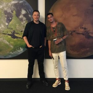 Elliot Tebele Height, Weight, Age, Wife, Family