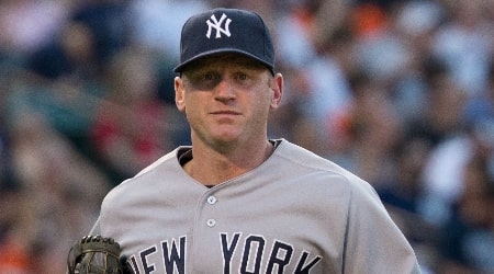 Lyle Overbay Height, Weight, Age, Wife, Children, Biography