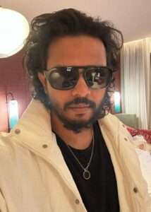 Nakash Aziz Height, Weight, Age, Wife, Family