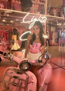 Sienna Walker Height, Weight, Age, Facts, Family